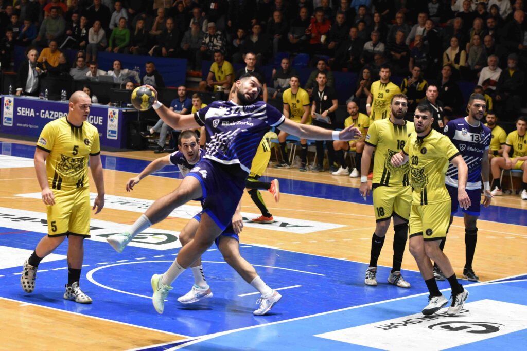 Dinamo sa zvukom sirene otkinuo prvi bod Metaloplastici - Balkan ...