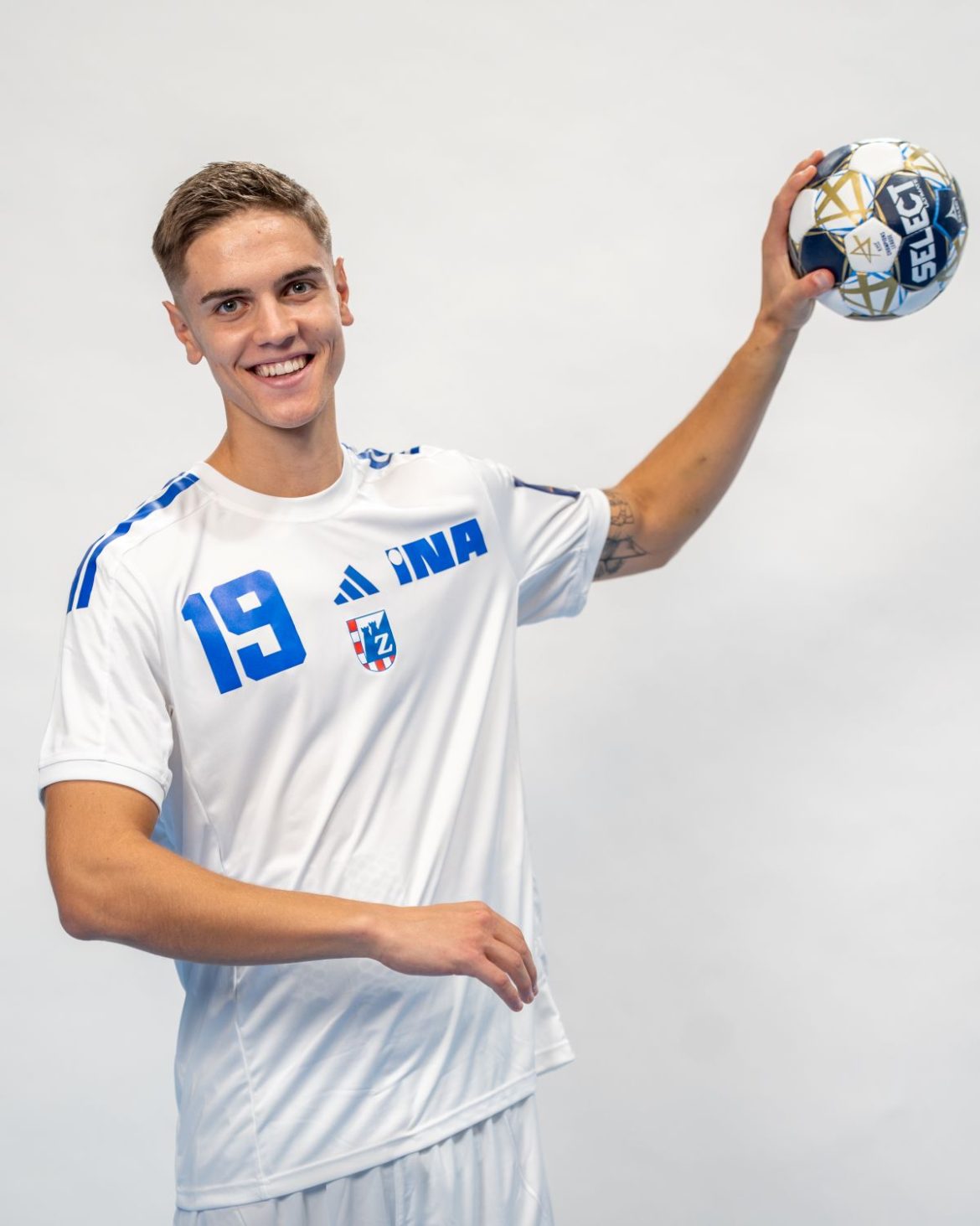 NAKON TRI I PO MESECA PAUZE: Mateja Dodić debitovao za Zagreb - Balkan ...